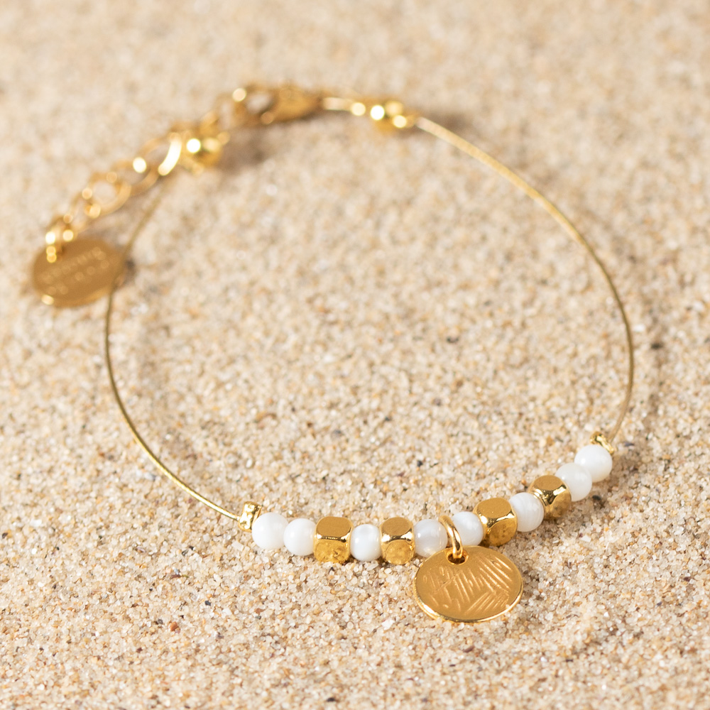 Bracelet fin en perles doré et blanc : Paris - Retour de plage